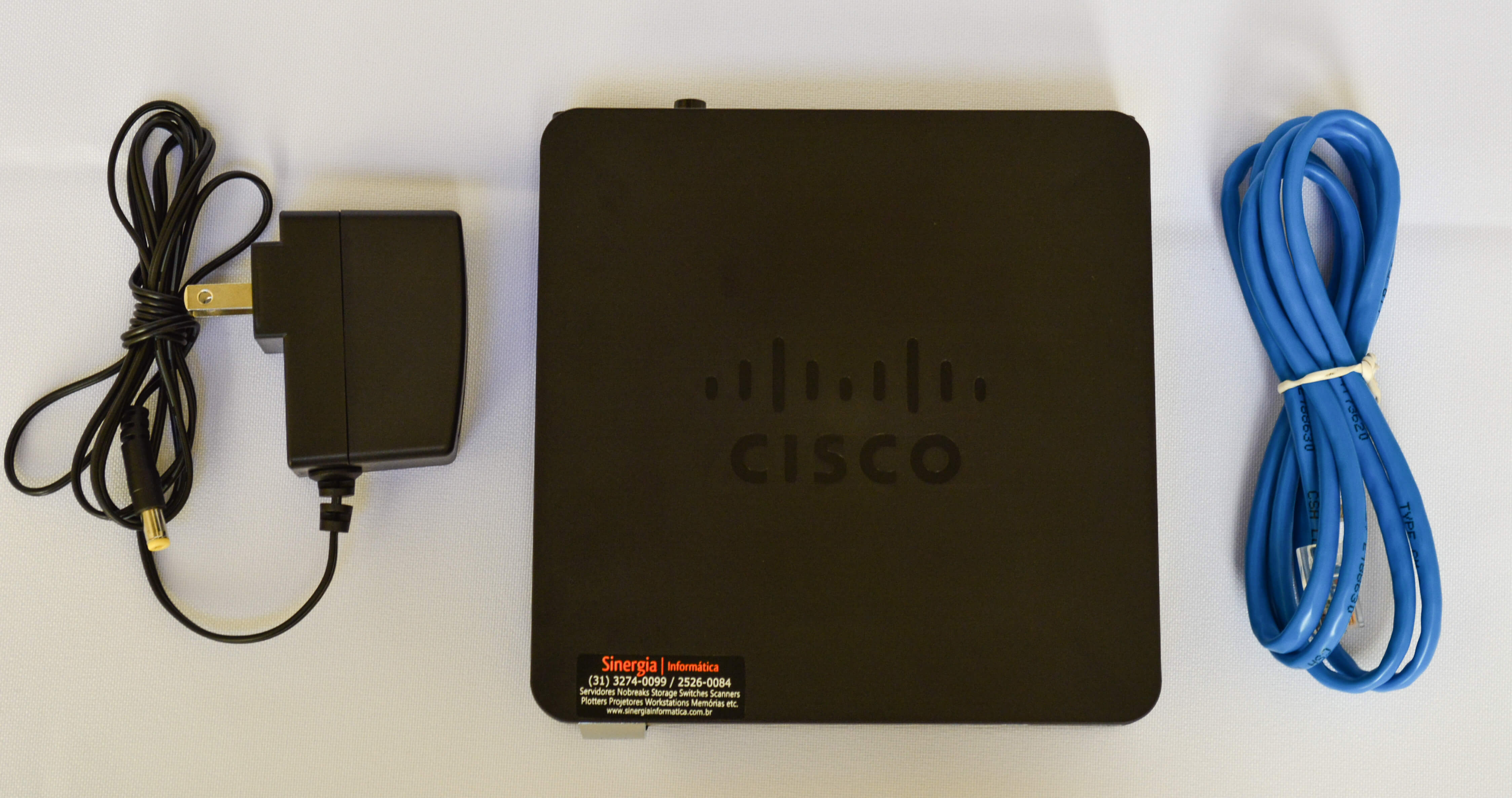 Roteador VPN Cisco RV180-K9-NA - 4 portas RJ45 10/100/1000Mbps / 1 ...